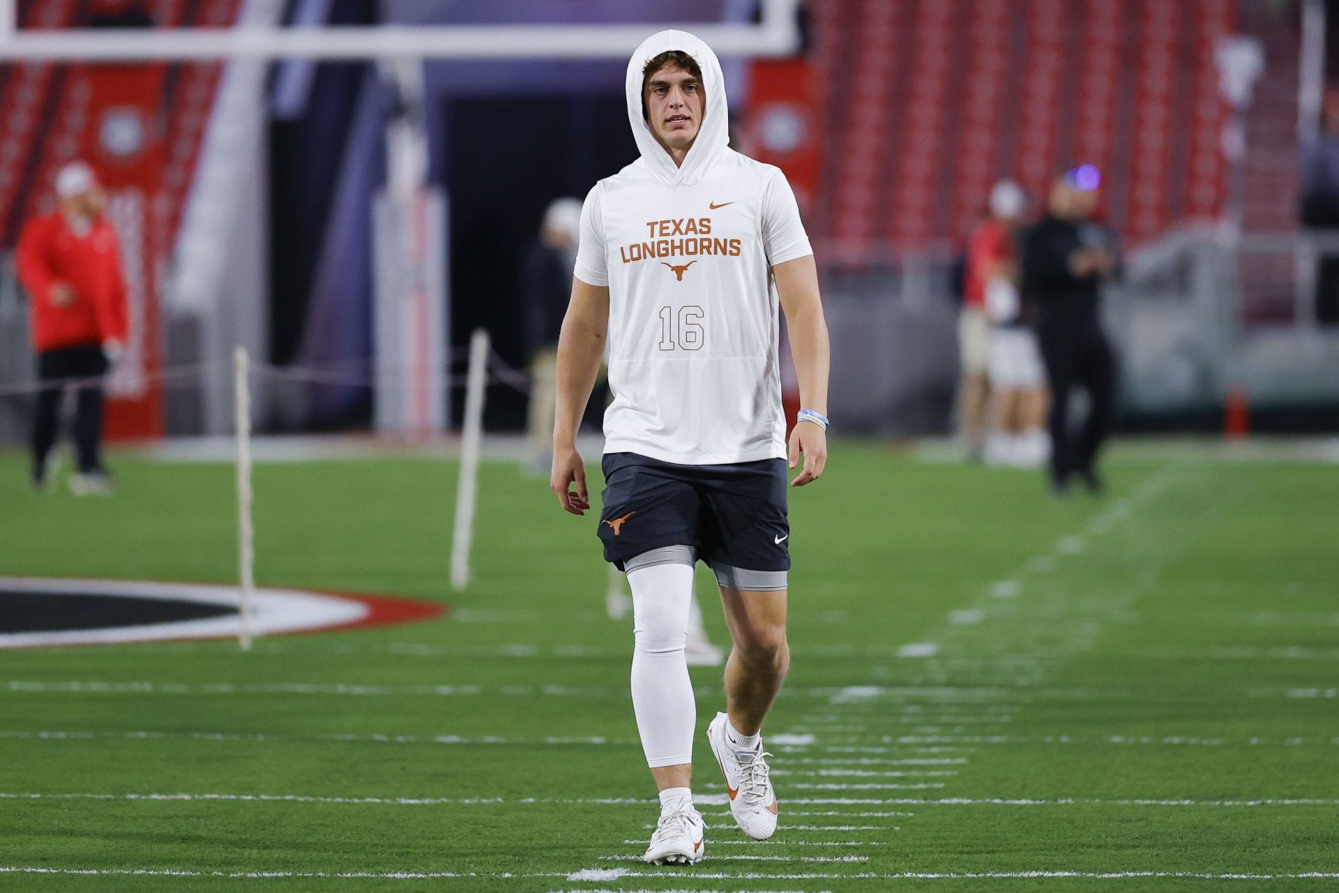 “March for Arch is on”: NFL fans accuse Cardinals of “basically tanking ...