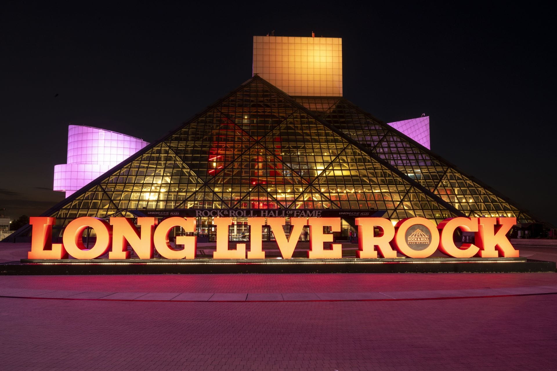 "Phill Collins isn't one already?" - Fans react to The Rock & Roll Hall ...