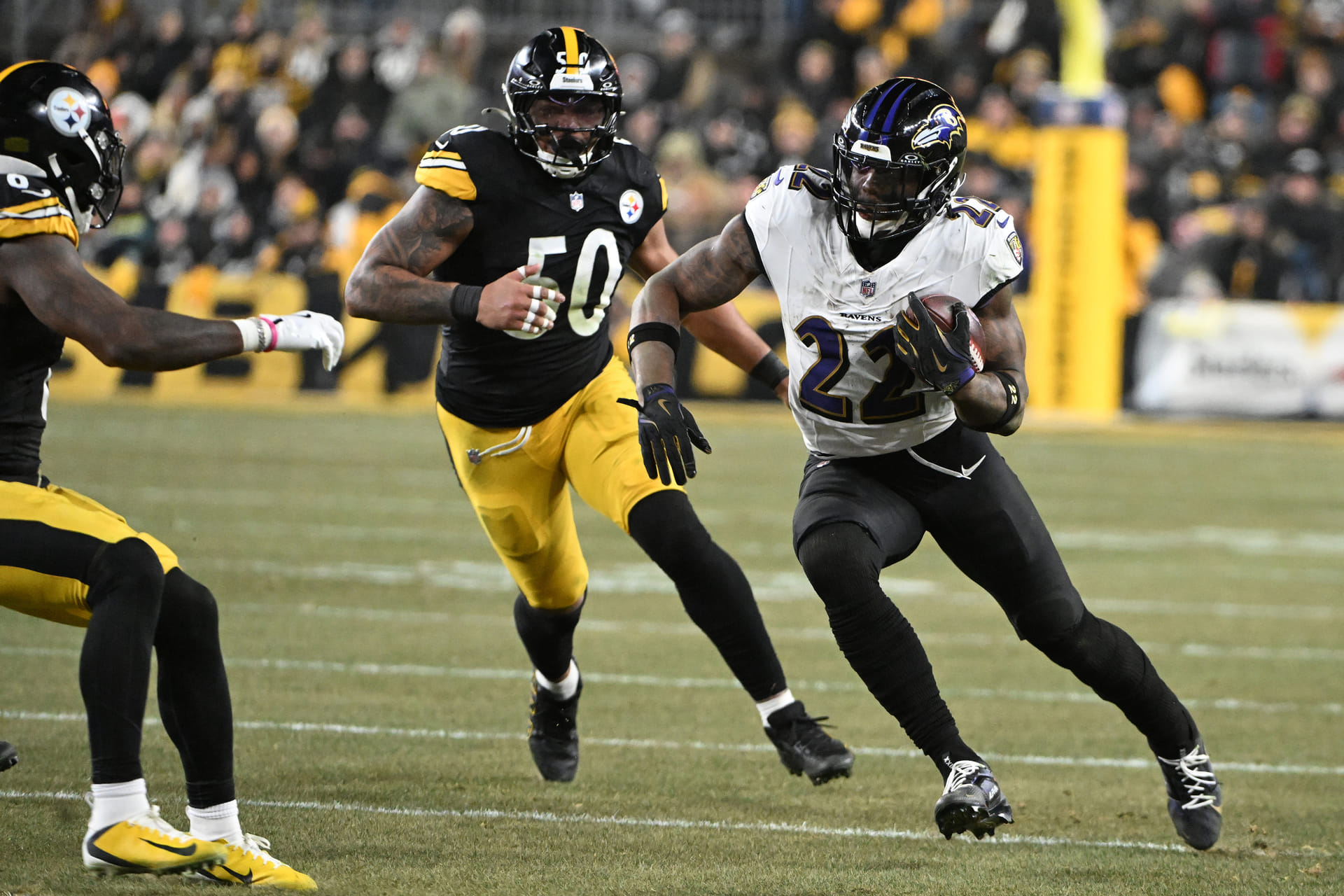 Ravens: “Does this fix fumbling issue” “Do a real deadlift”: NFL fans ...
