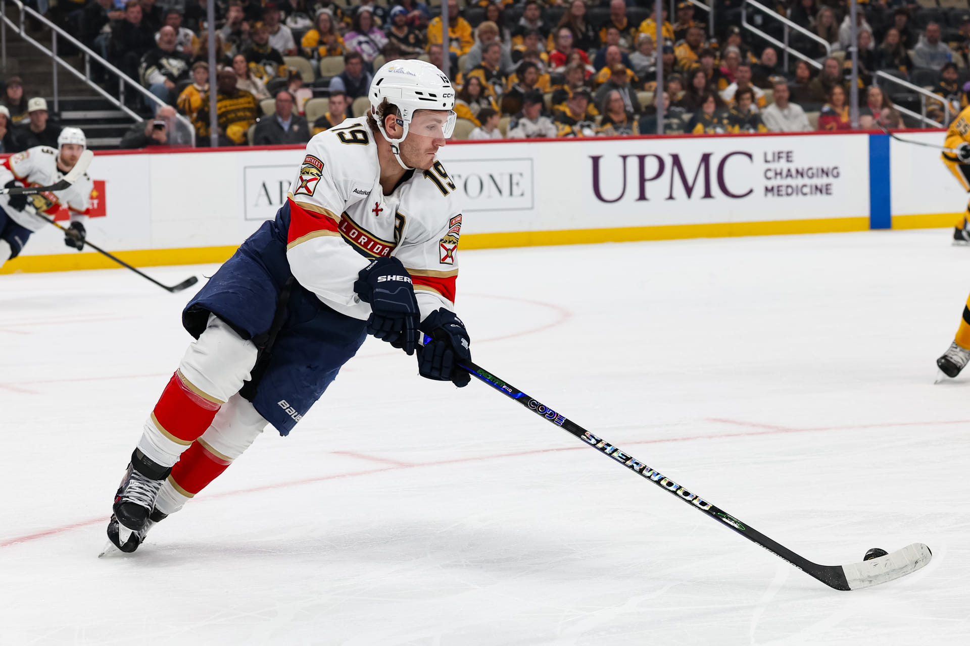 "Matthew Tkachuk deserves every sucker punch he receives": Fans react ...