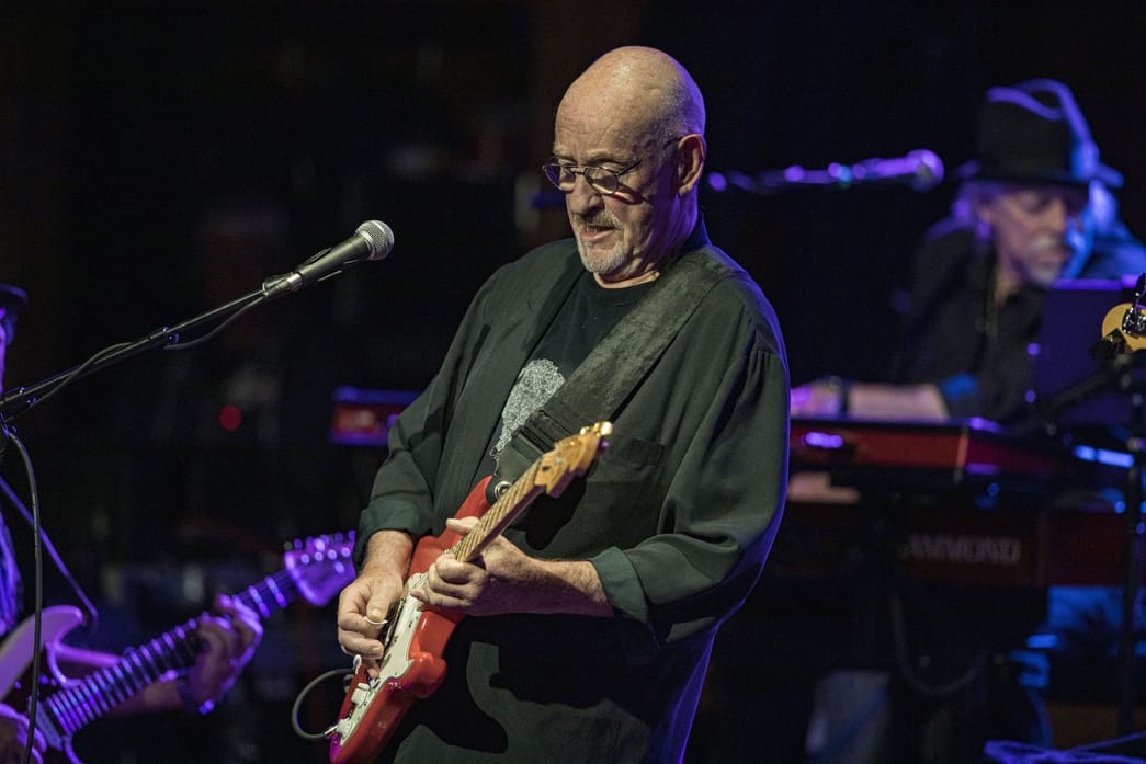 What is Dave Mason's net worth? Fortune explored after 'Traffic' co ...