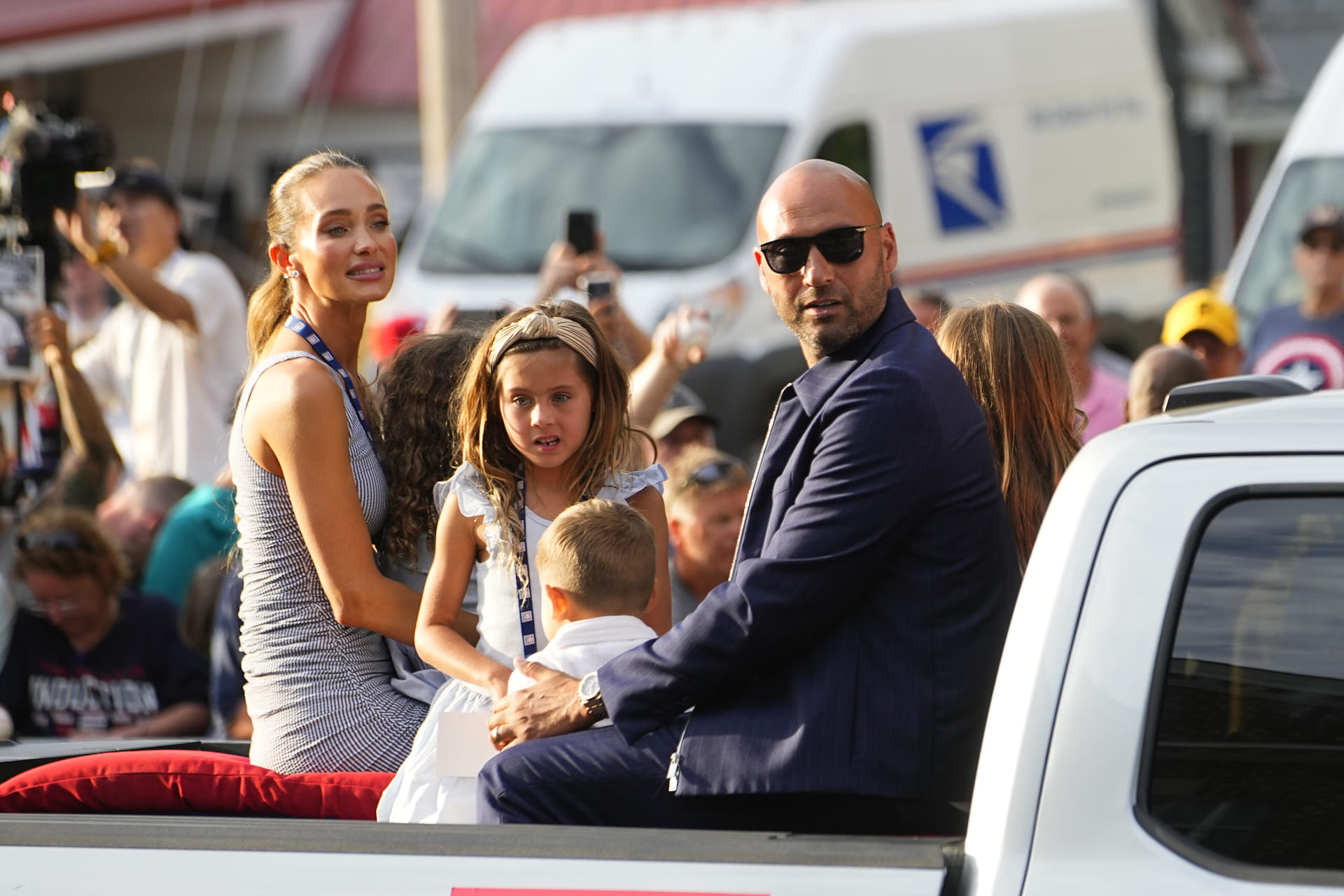 PICTURES: Derek Jeter's wife Hannah turns heads in white midi dress at ...