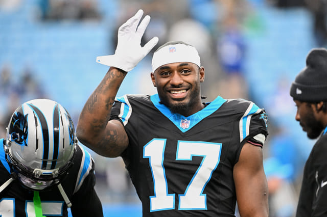 "It's over," "He should move to running back": NFL fans brutally mock ...
