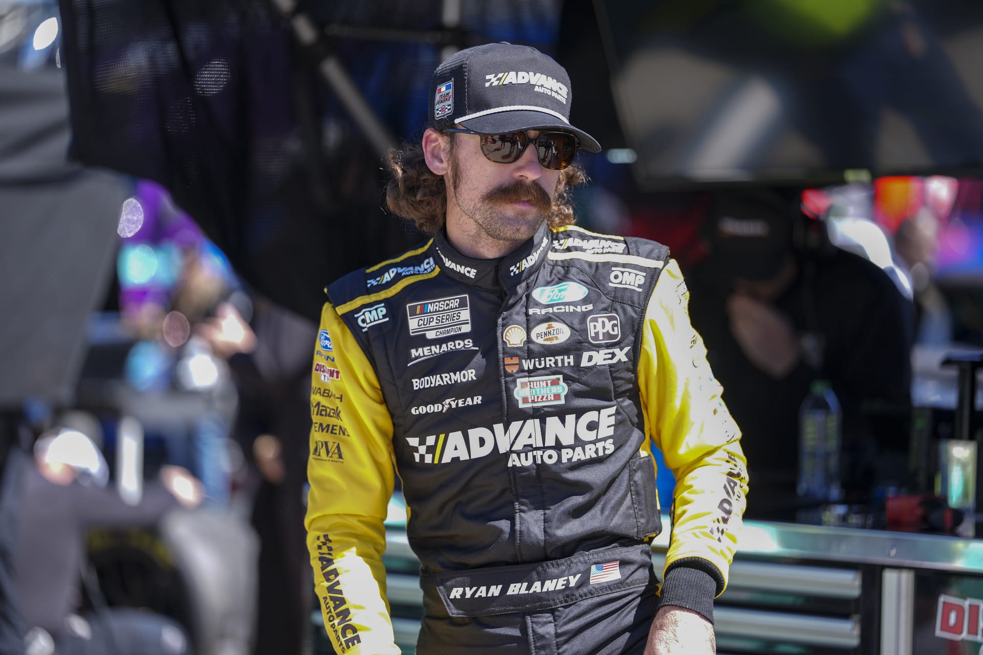 “Self policing”: Ryan Blaney approves of NASCAR’s tire pack track limit ...