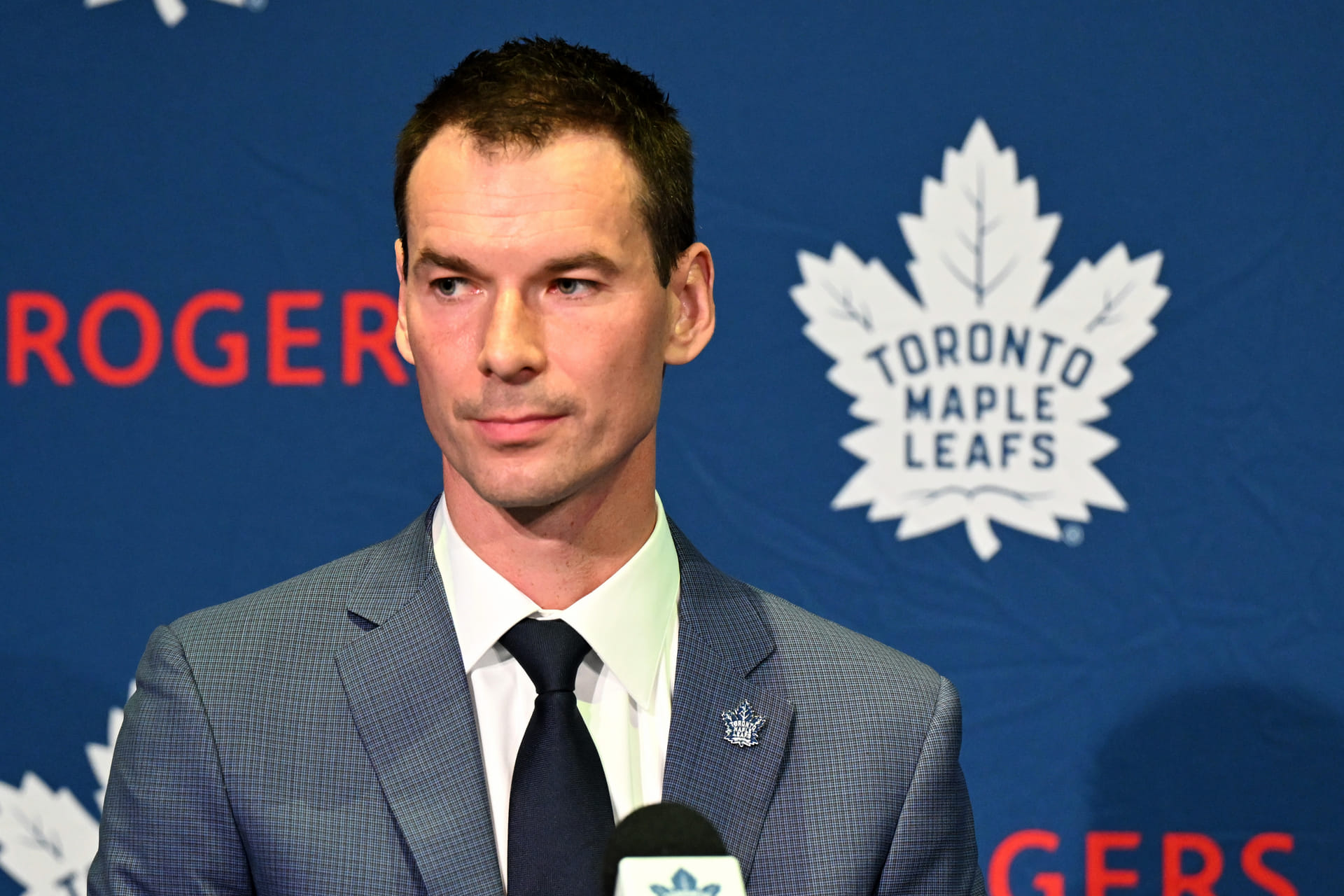 NHL analyst labels John Chayka a “con artist,” presses Maple Leafs ...
