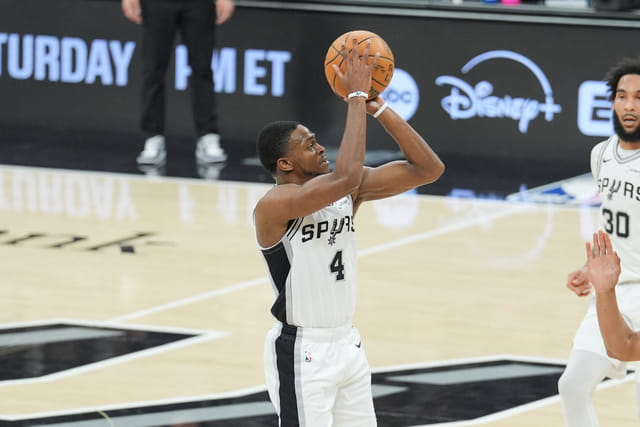 Why is De'Aaron Fox Not Playing Against OKC Thunder Tonight? Spurs Star ...