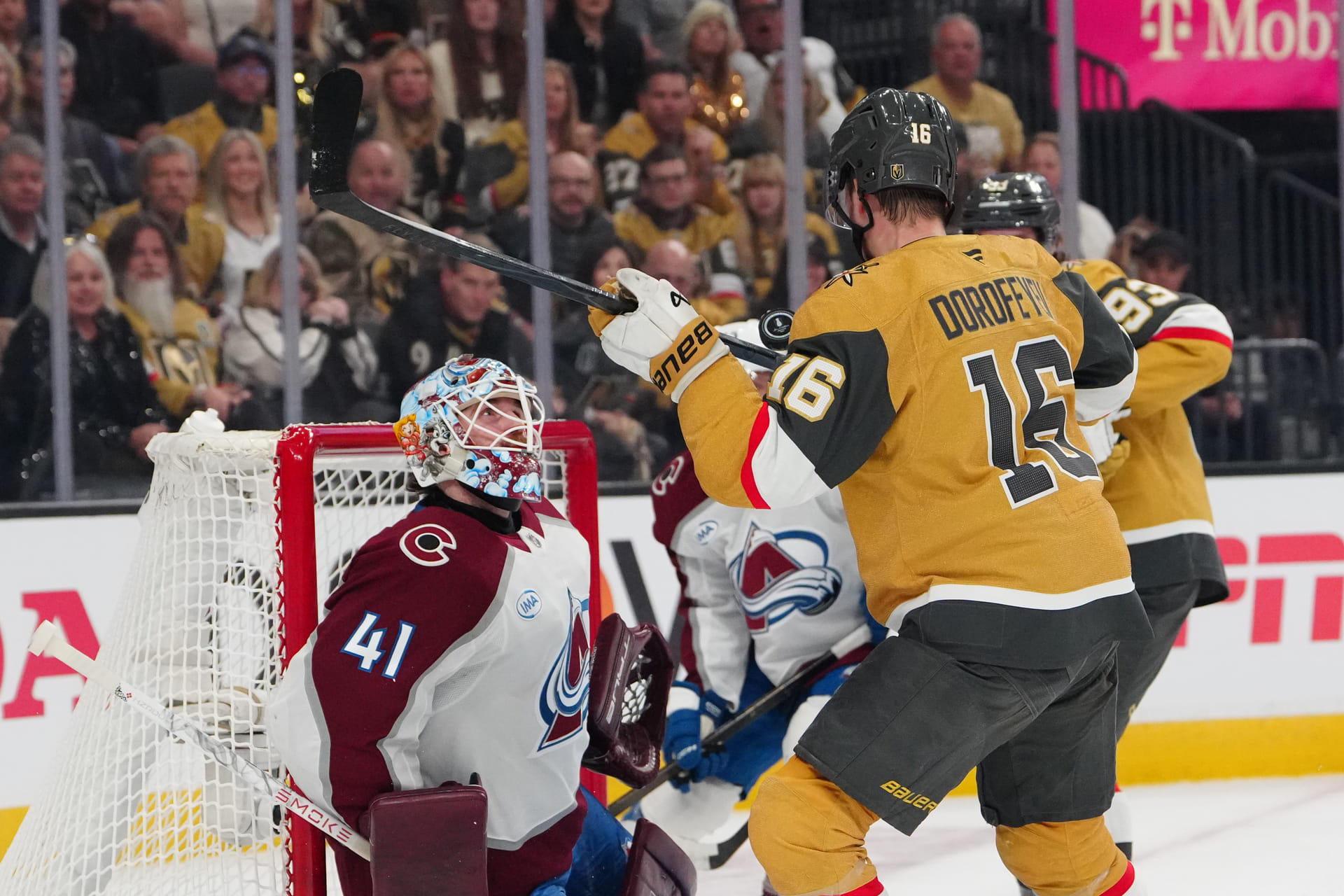 "Absolutely awful call", "High stick": Fans debate controversial Golden ...