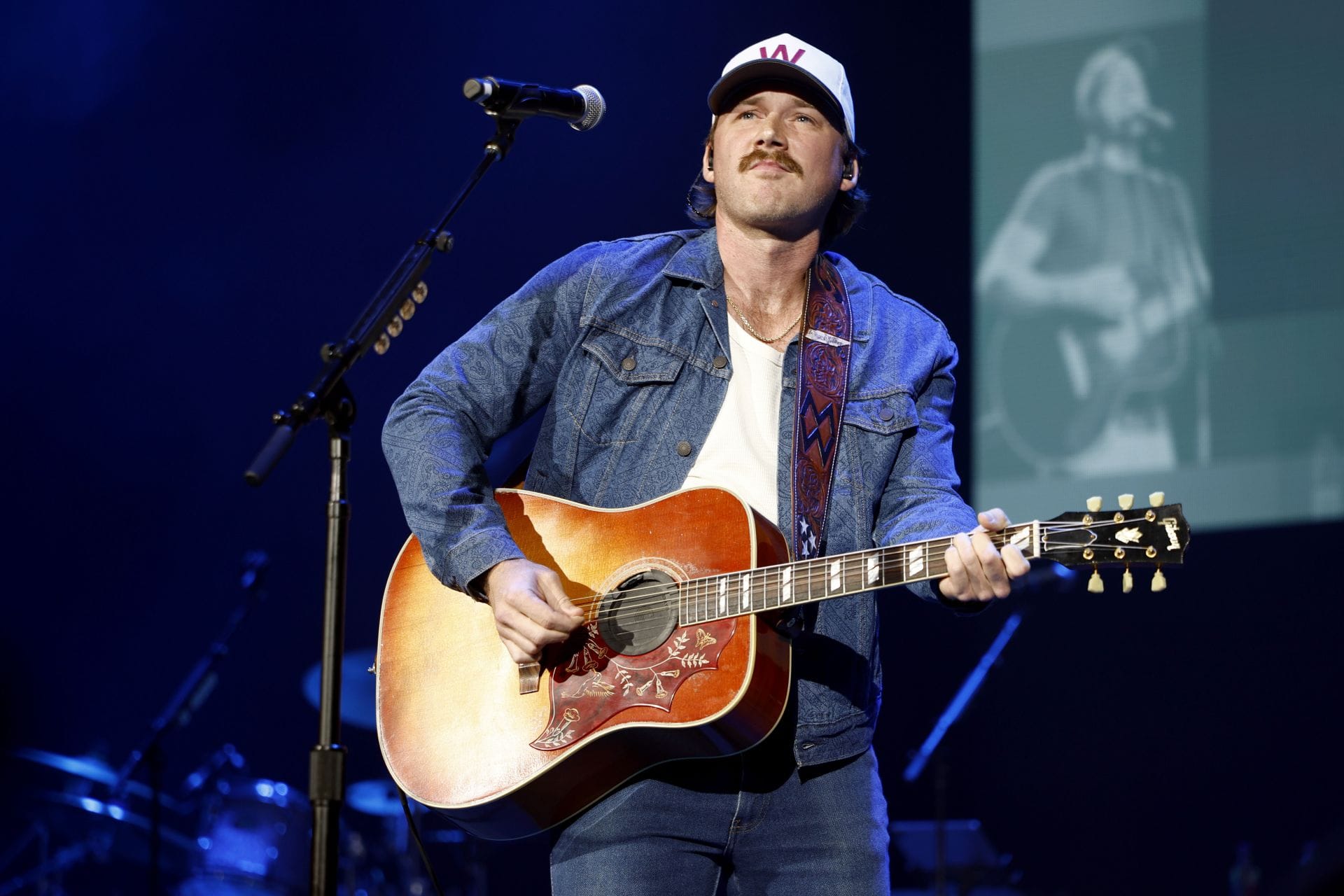 What happened at Morgan Wallen’s Denver show? Singer flips his piano ...
