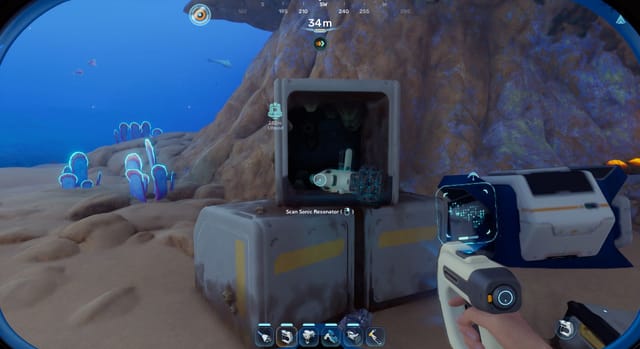How to get Scanner and scan objects in Subnautica 2