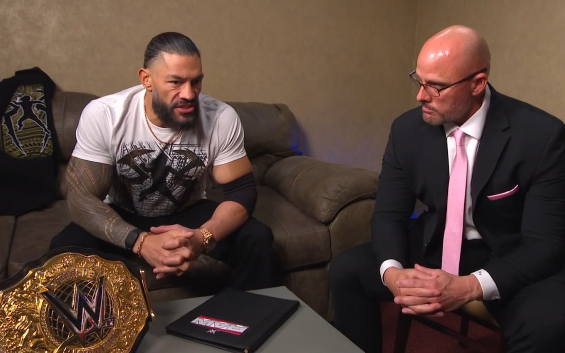 Roman Reigns adds insane stipulation in the last minute to his match ...