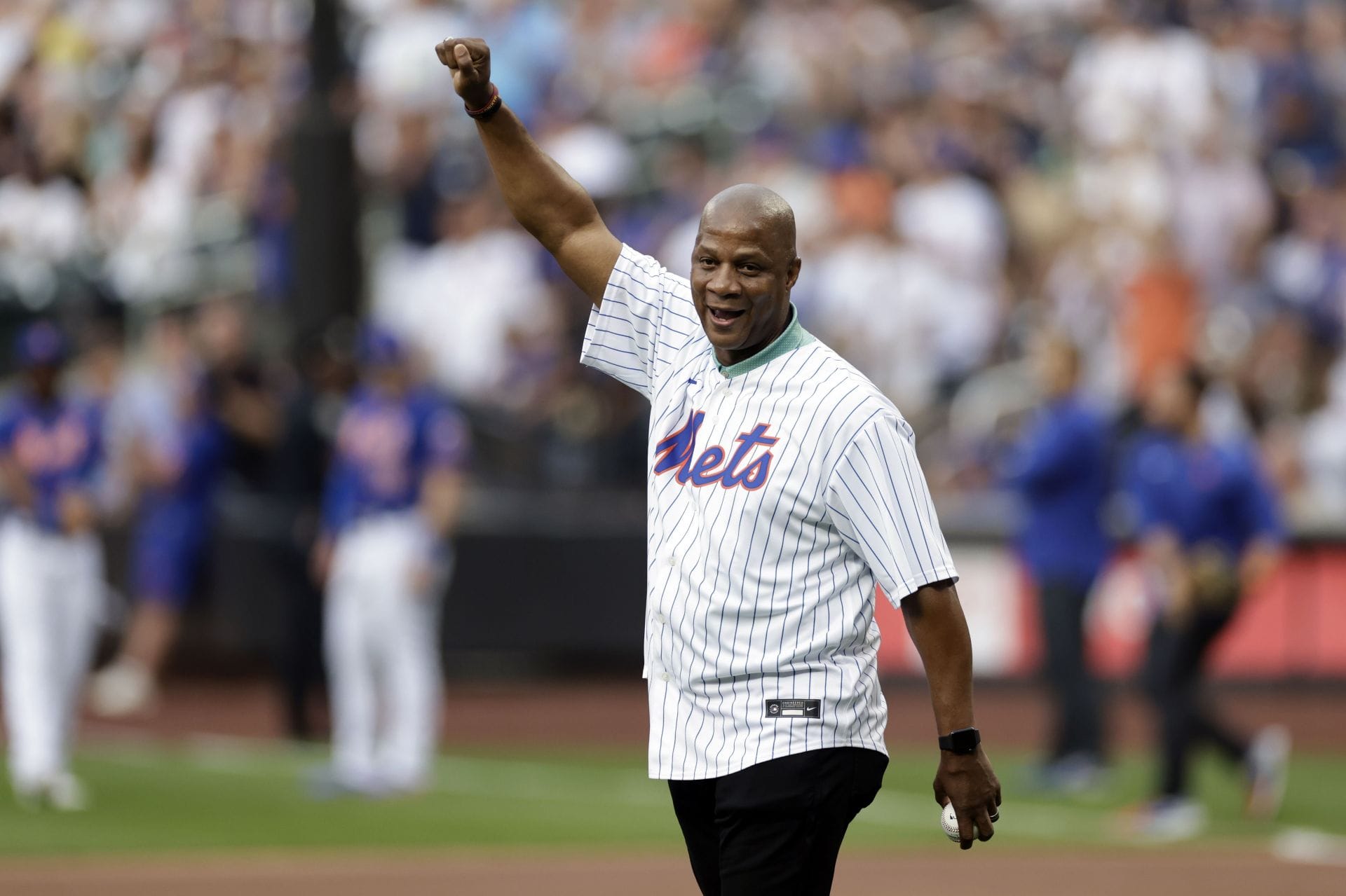 PICTURE: Darryl Strawberry's daughter Diamond poses in twist-front ...