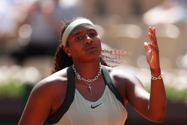 WATCH: Hailey Baptiste cries in pain, dad rushes to help after horror ...