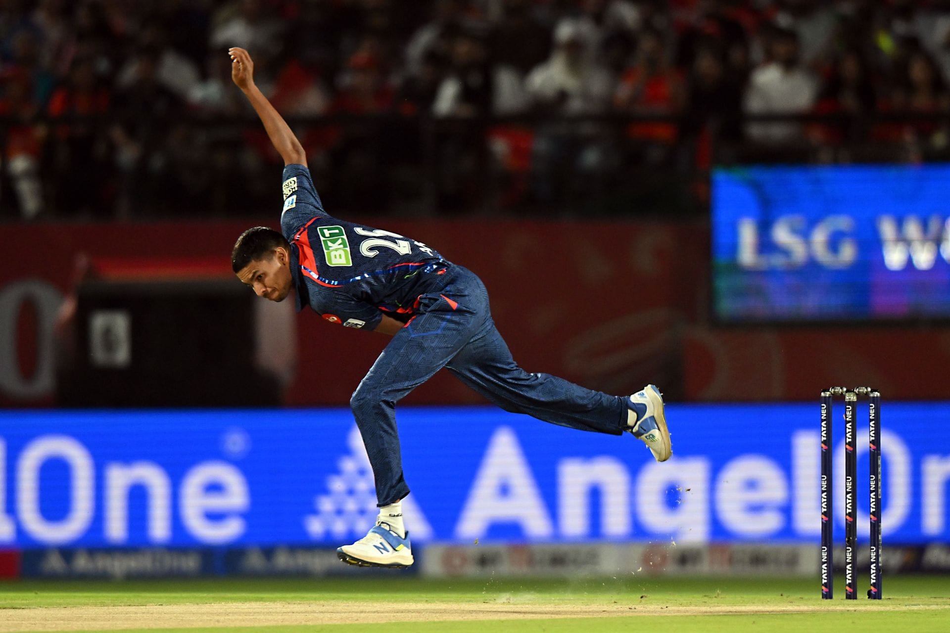 Akash Singh brings out trending celebration after dismissing Ruturaj ...