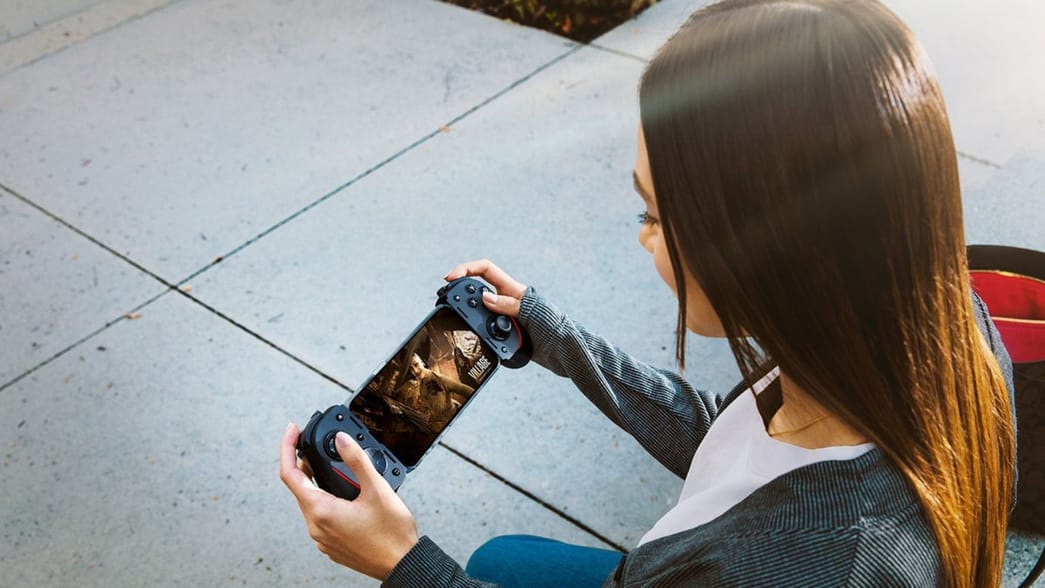 5 must-have accessories to turn your smartphone into a console-like ...