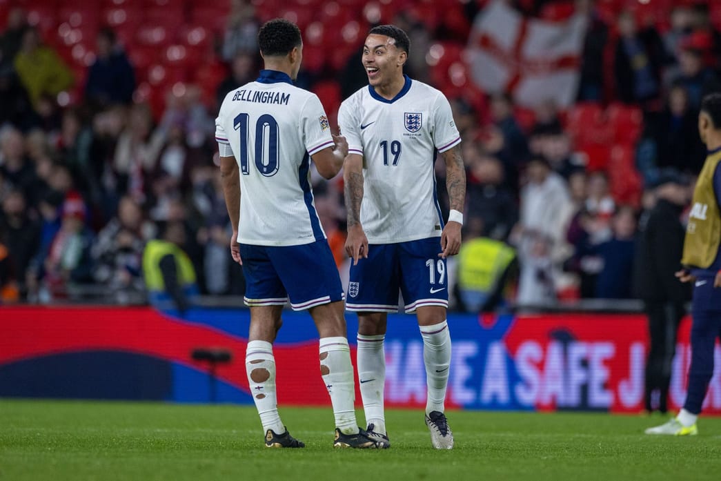 After Carragher backs Morgan Rogers to play ahead of Jude Bellingham ...