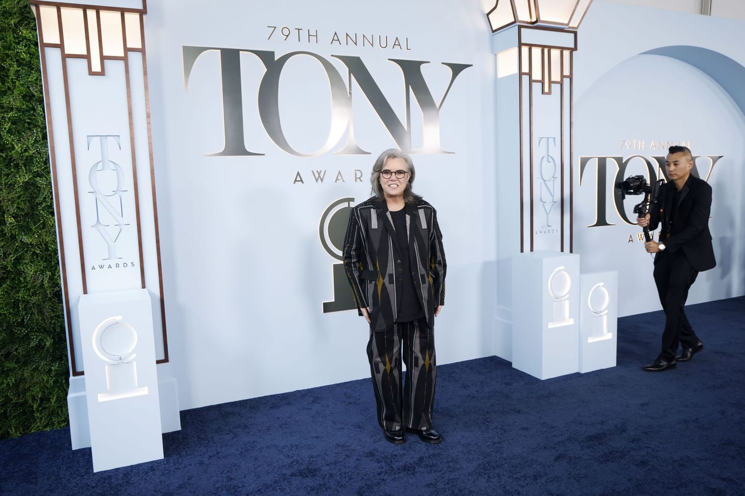 Rosie O'Donnell calls Trump's fans "racist, homophobic, and un-American ...