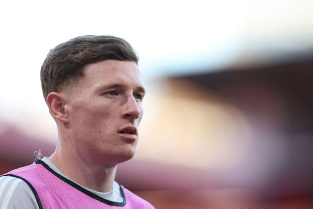 Manchester United readying £34m offer to sign midfielder as Elliot ...