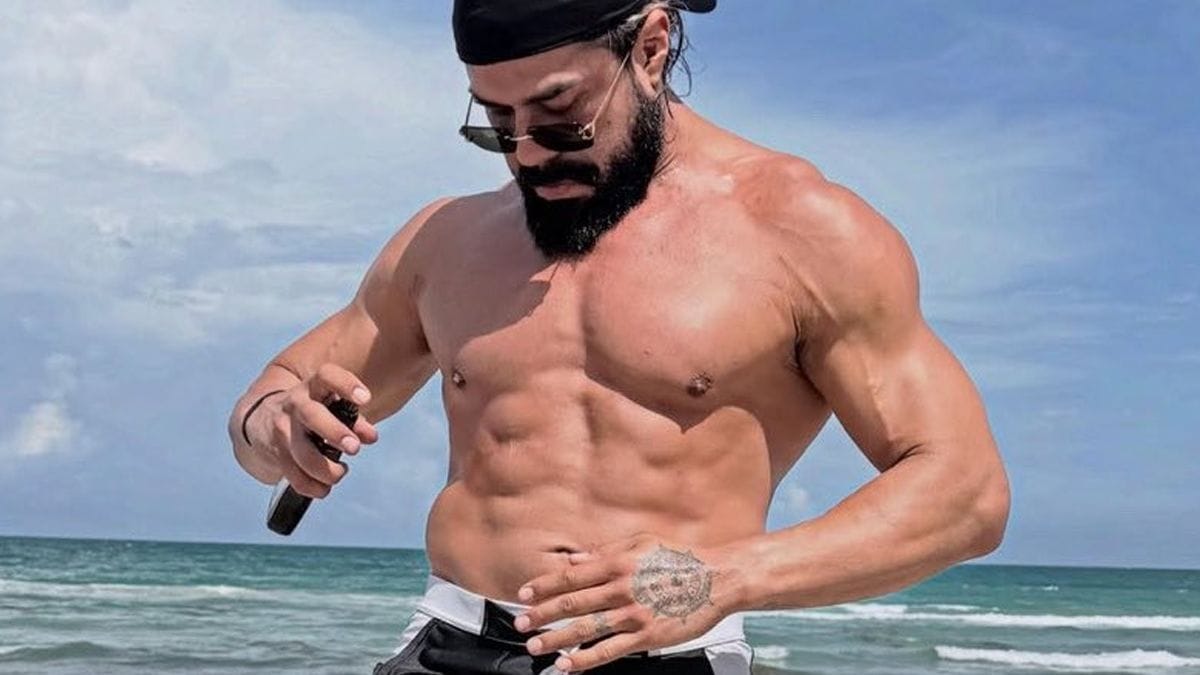 "Don’t touch my pants” - Andrade sends a message to top AEW star