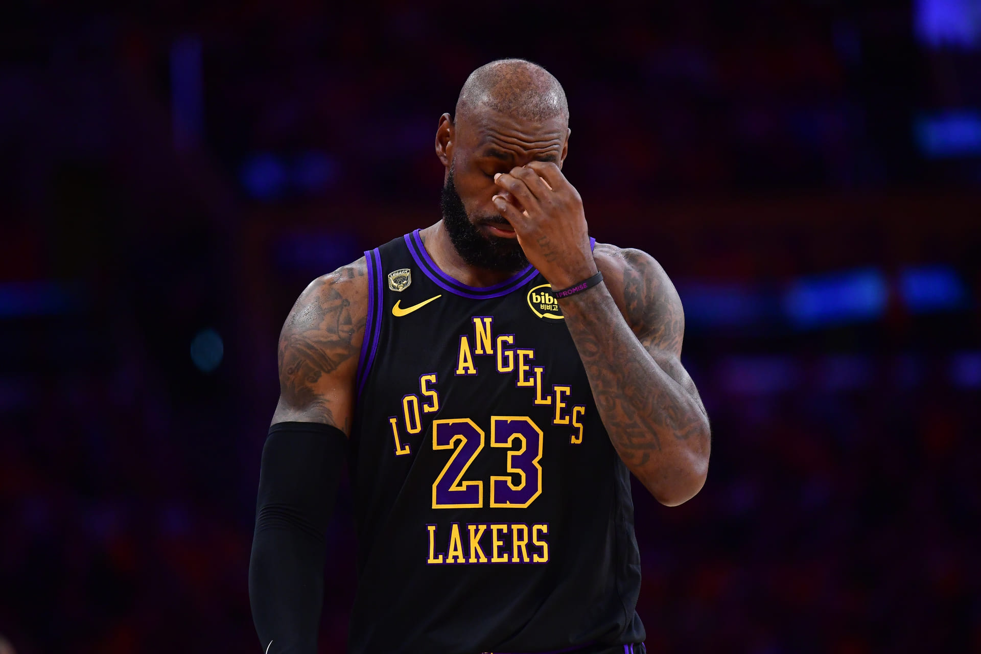 "They Cooked You In The Finals": LeBron James Faces Spurs' Fans Blitz ...