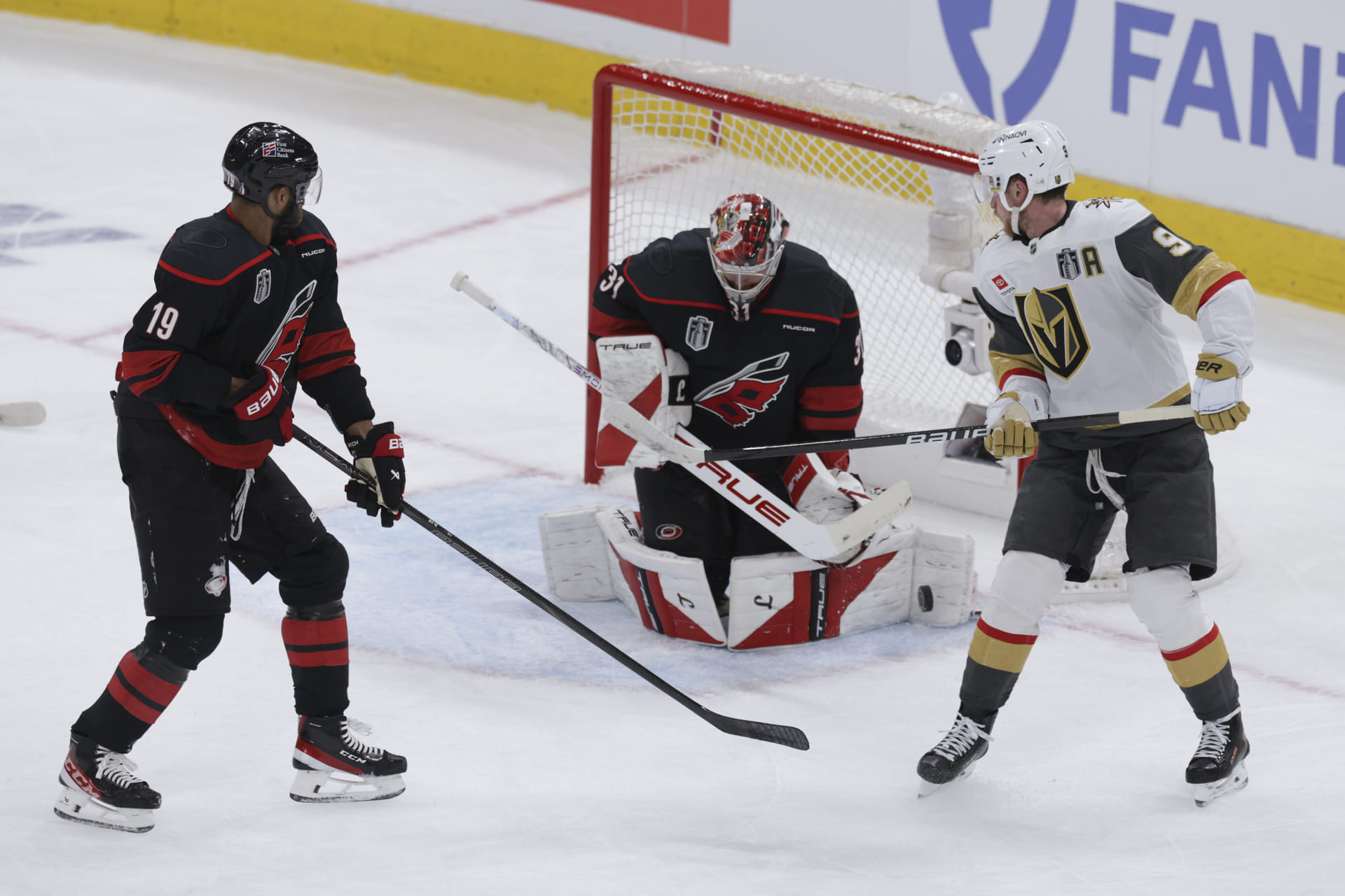"Terrible showing by Andersen": Hurricanes goalie's Conn Smythe ...