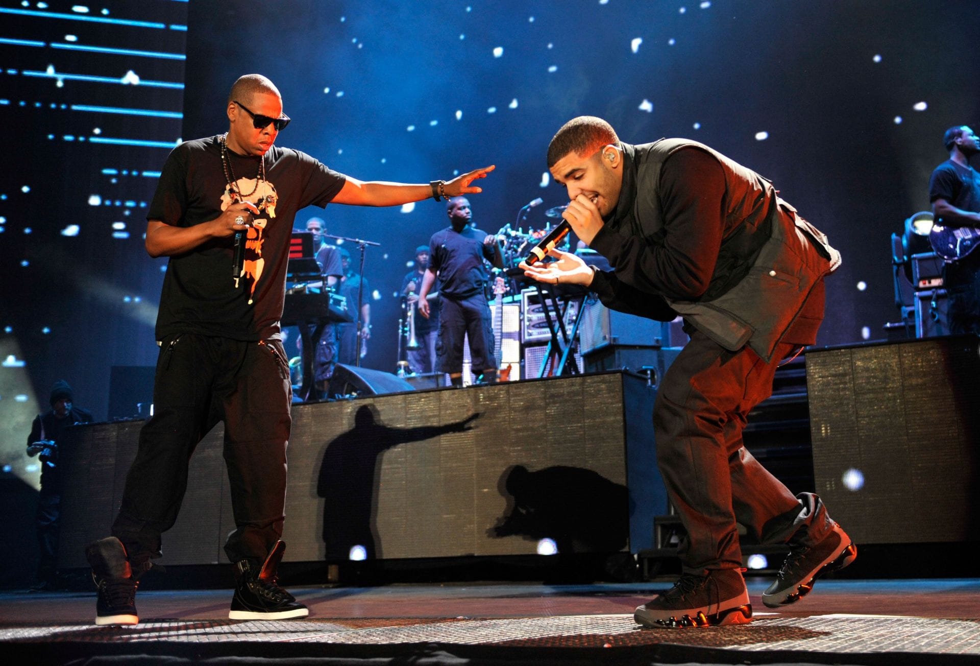 Mal says Drake wanted to know what's up with Jay-Z's hair as he texted ...