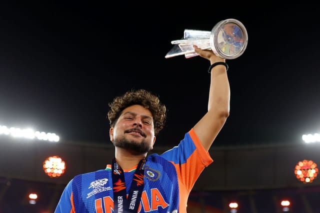 "The way Kuldeep has been handled is bizarre" - Indian legend's ...