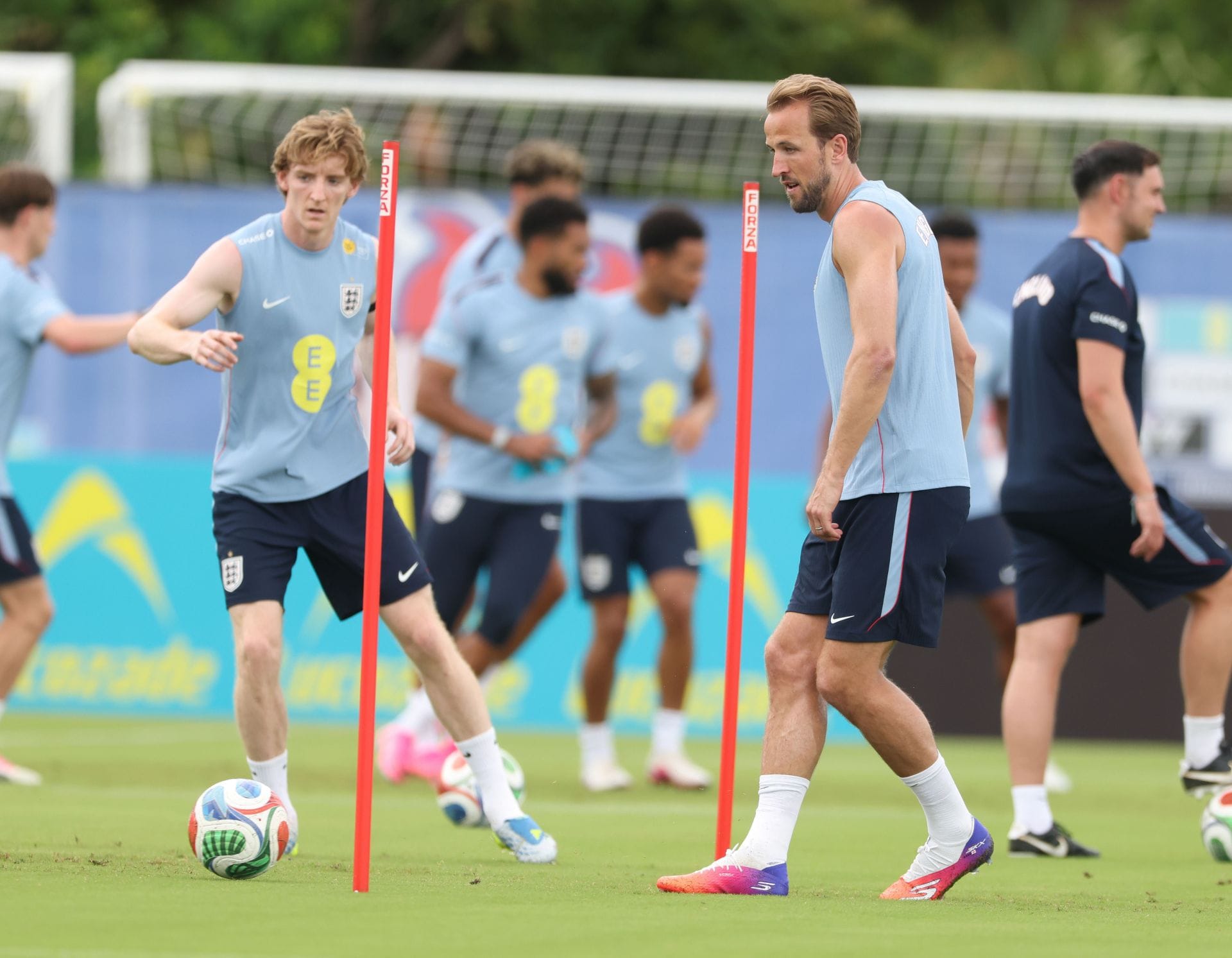 Harry Kane jokingly offers to play for England and RCB and he plays ...