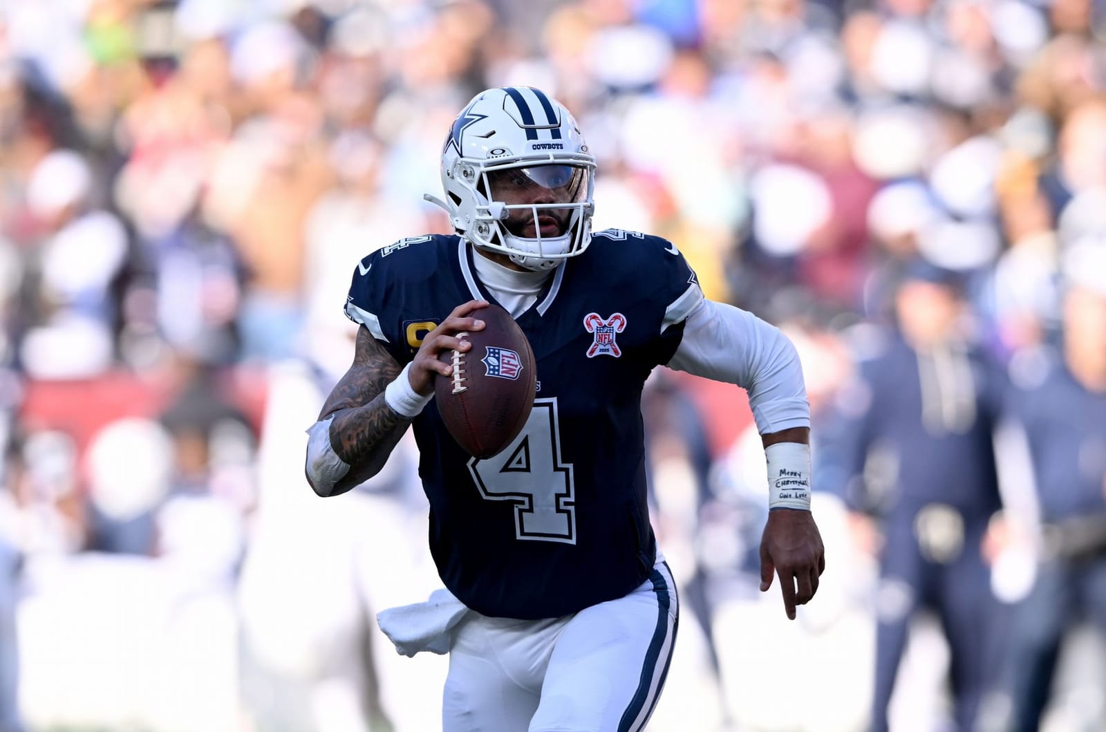 “That's a whole era of awkward”: NFL fans react as Dak Prescott boards ...