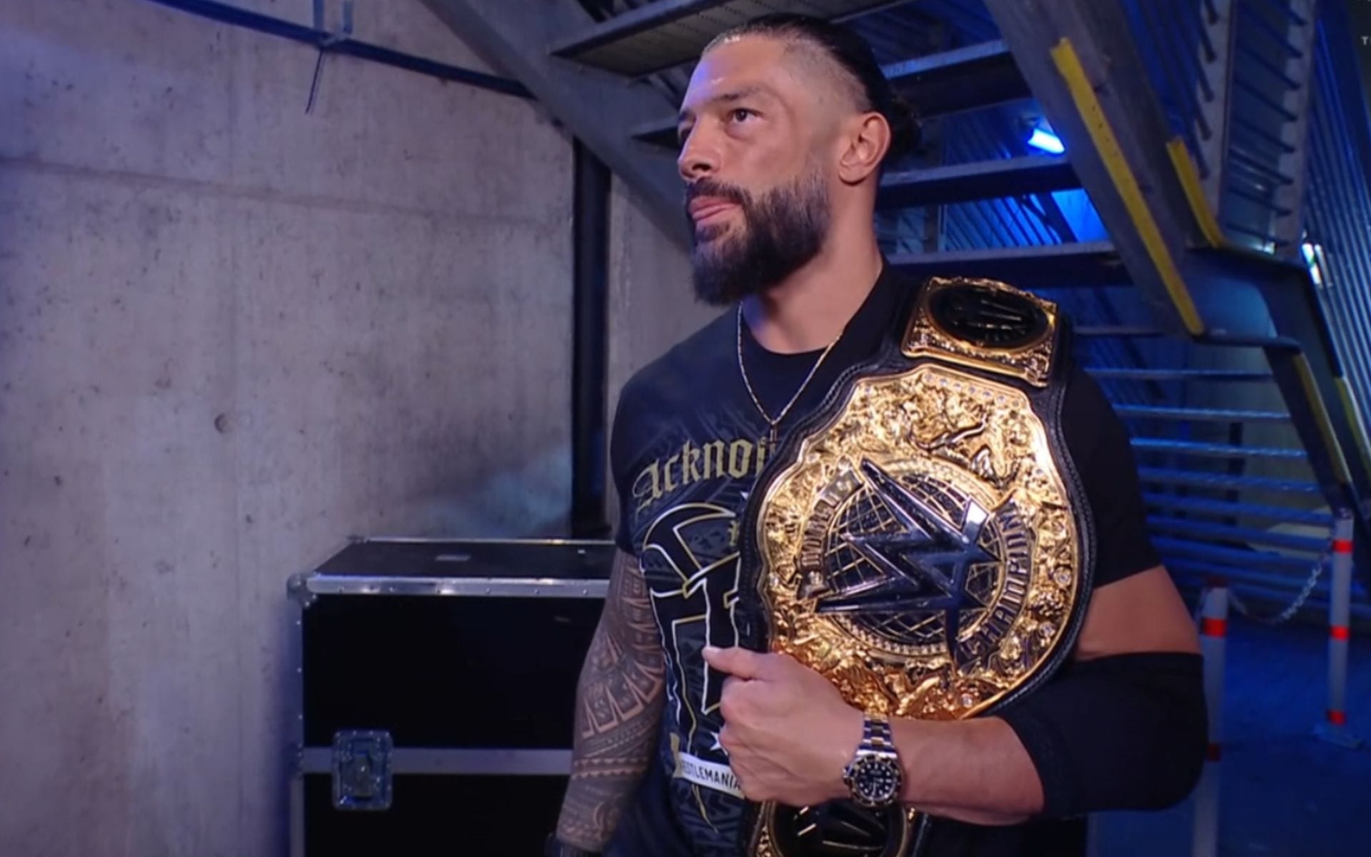 Roman Reigns tells 40-year-old star to dethrone Cody Rhodes and win the ...