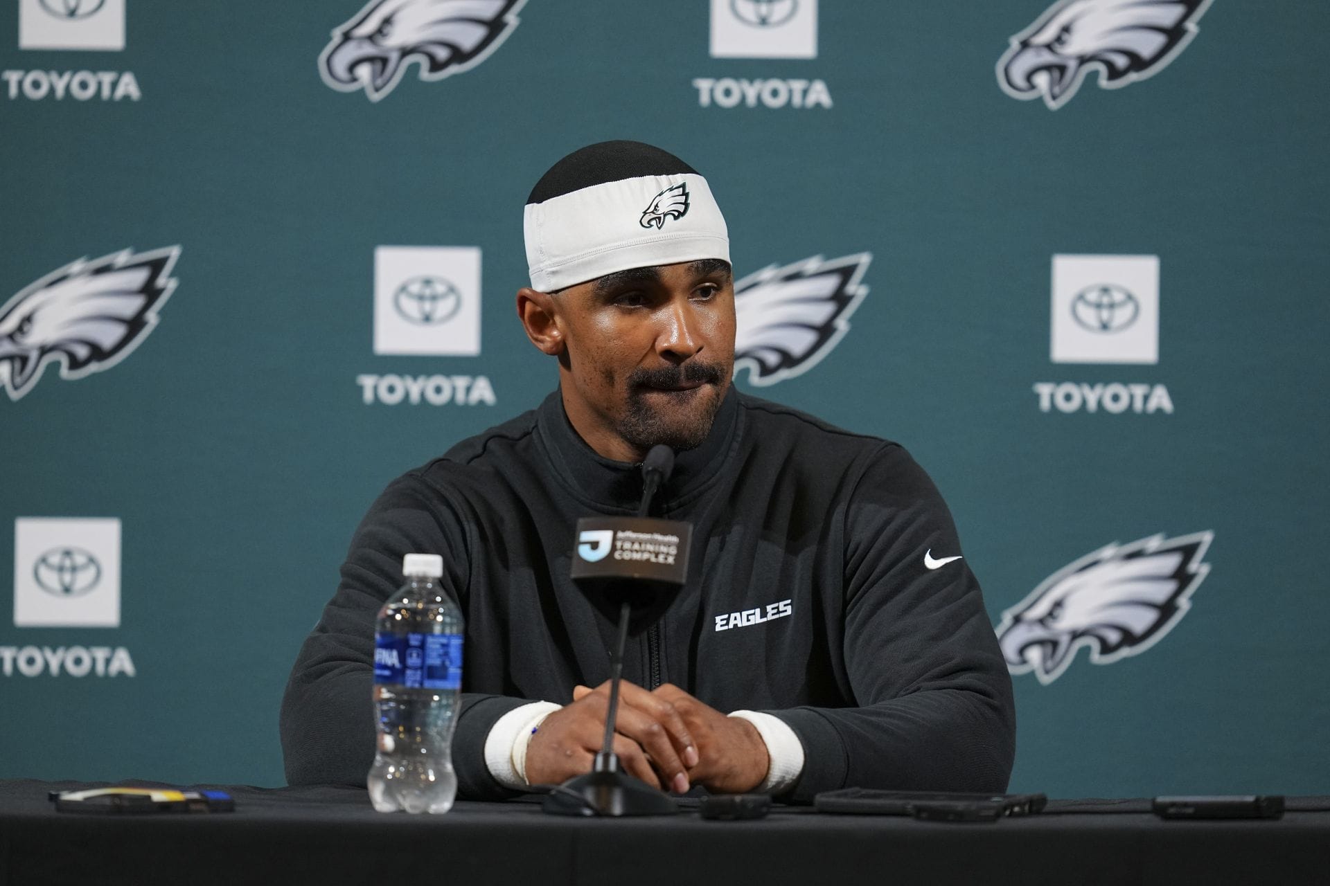 Jalen Hurts gets 4-word message from Jordan brand as Eagles QB reps ...