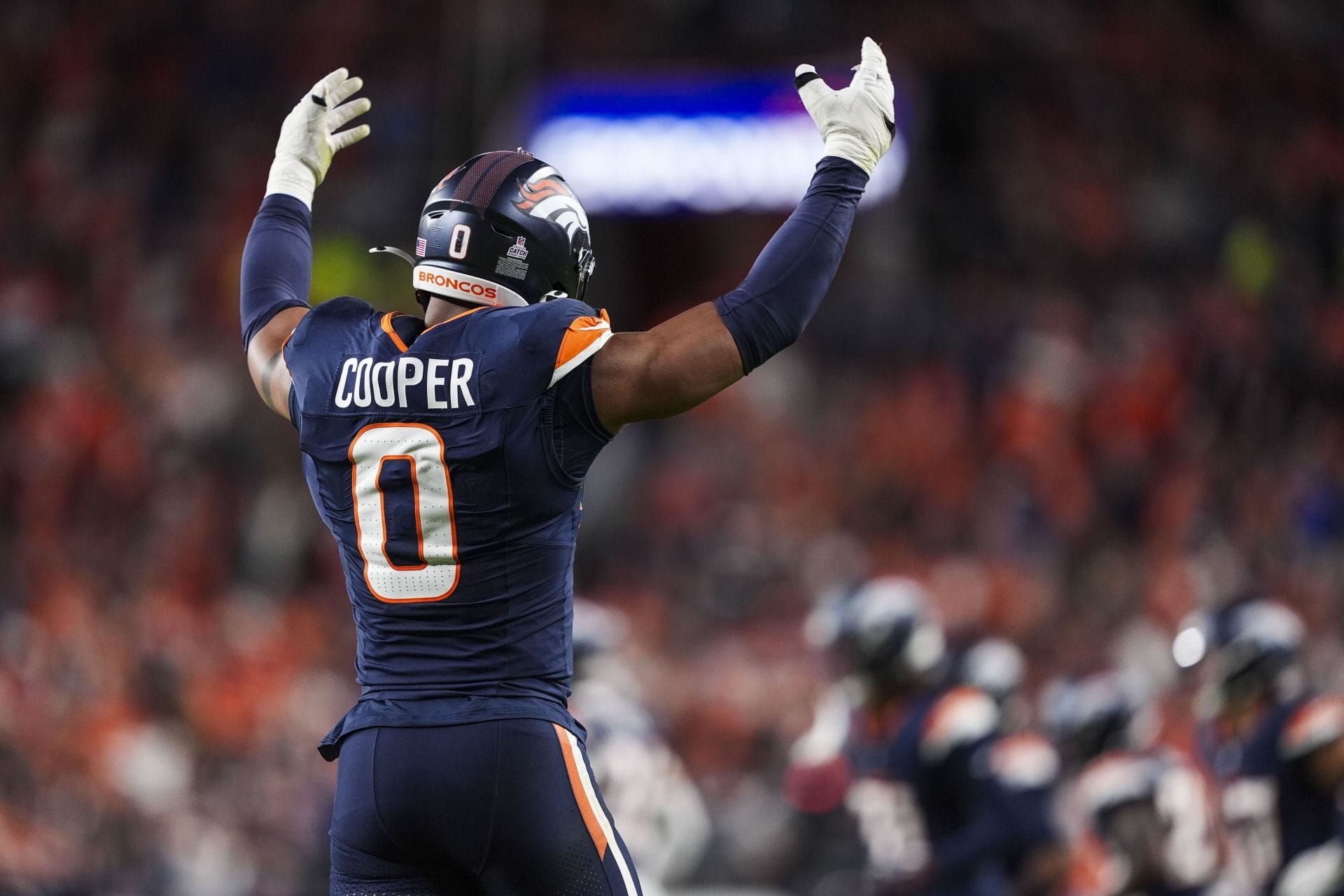 Cowboys reporter Clarence Hill Jr mocks Jonathan Cooper over "eating ...