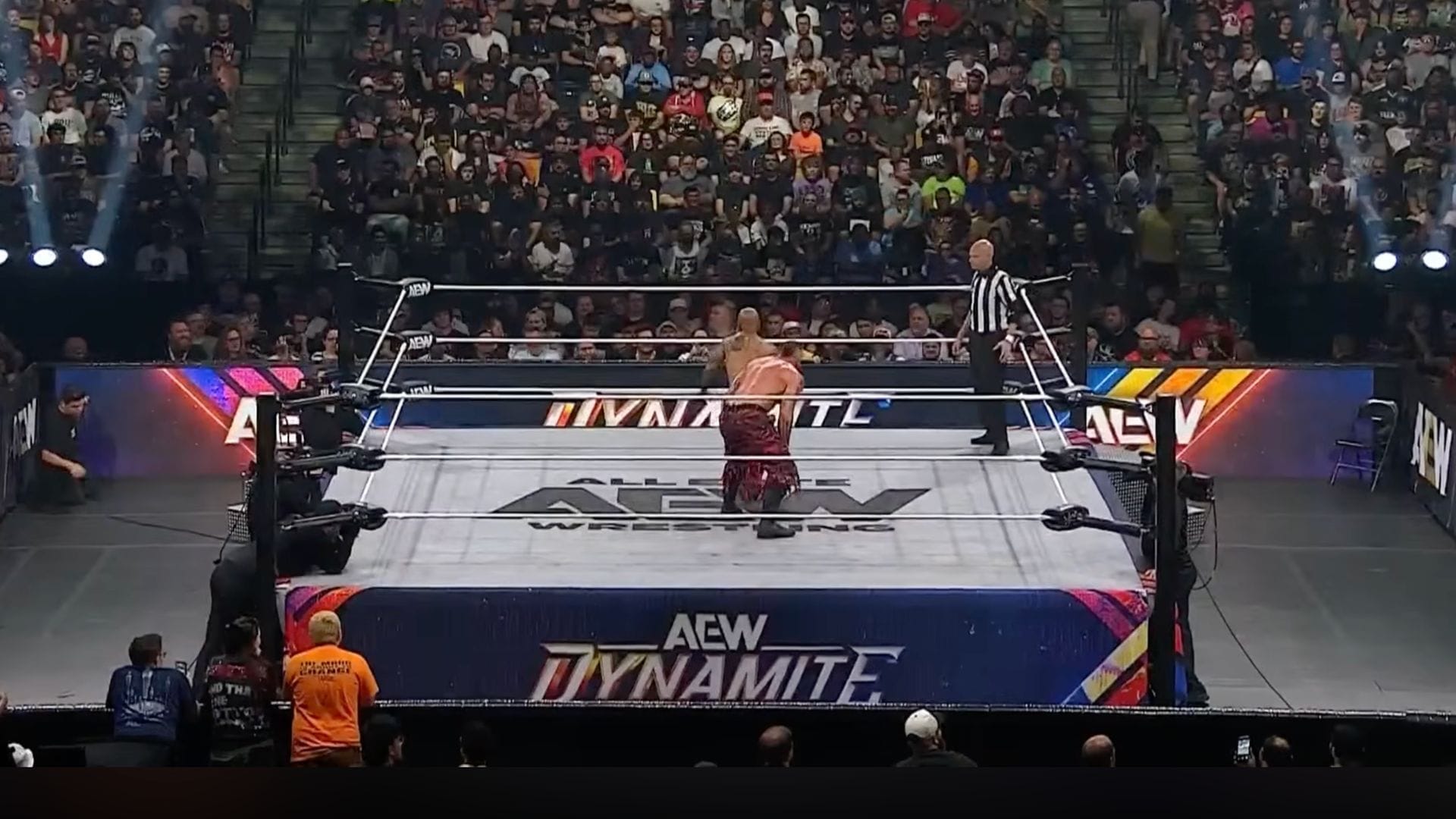 VIDEO: Retired AEW Star Loses Teeth Live On-Air During Dynamite