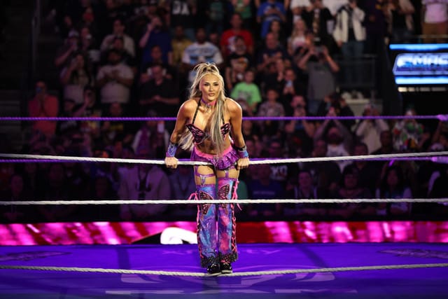 WWE fans go nuts after Tiffany Stratton is saved by superstar who ...