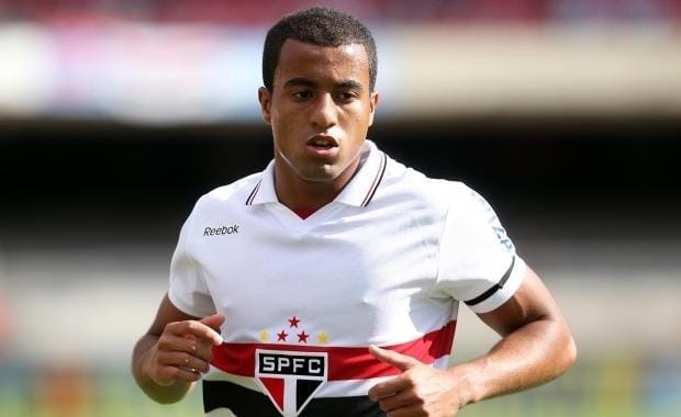 Brazil winger Lucas helps Sao Paulo win 3-0