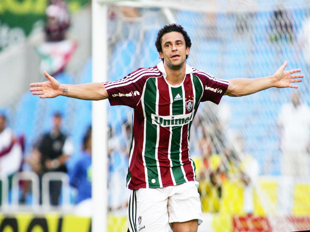 Fred keeps Fluminense on top