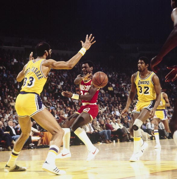 Top 10 shortest NBA player