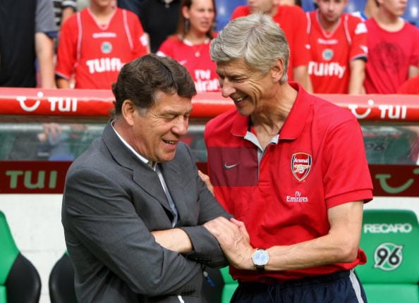 Top 10 hilarious jokes on Arsenal