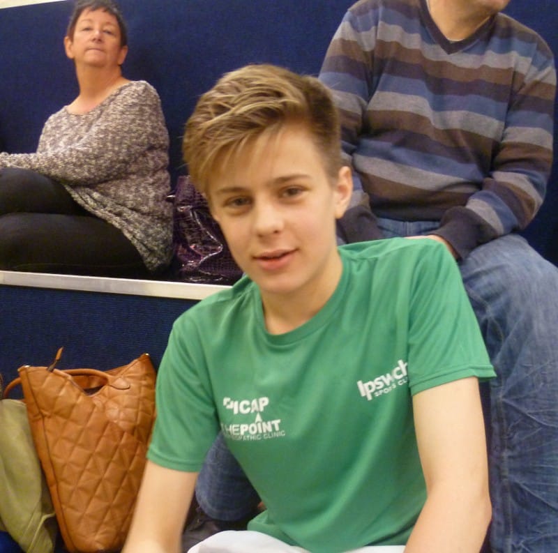 Charlie Lee and Kayley Leonard star in World Junior Openers