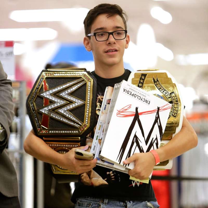 Sheamus hosts Tapout autograph signing at JCPenney in Miami: photos