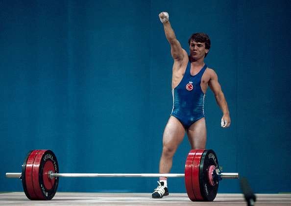 Top 10 greatest Olympics weightlifters of all time