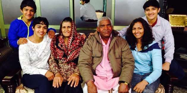 The real 'Dangal': The story of the real struggle of the Phogat sisters ...