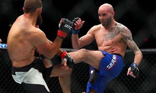 UFC News: Ben Saunders defeats Court McGee